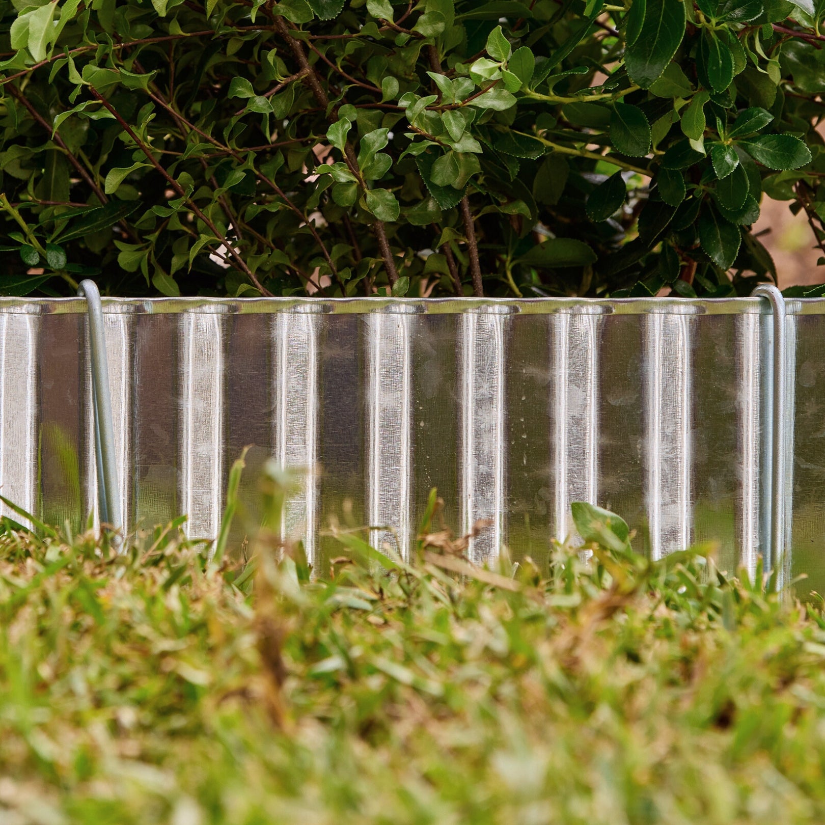 Galvanised Corrugated Metal Edging – Tuscan Path